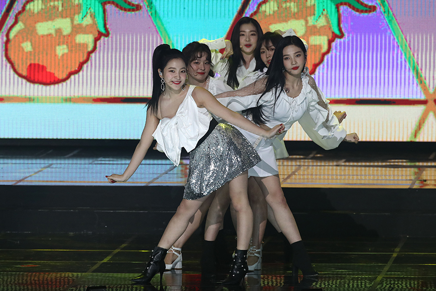 Red Velvet's Redmare 2019 North American Tour Recap | setlist.fm