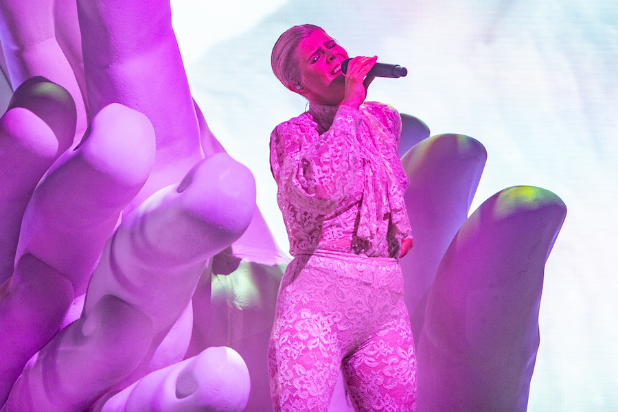 Robyn Wraps North American Summer 2019 Tour - See Highlights | setlist.fm