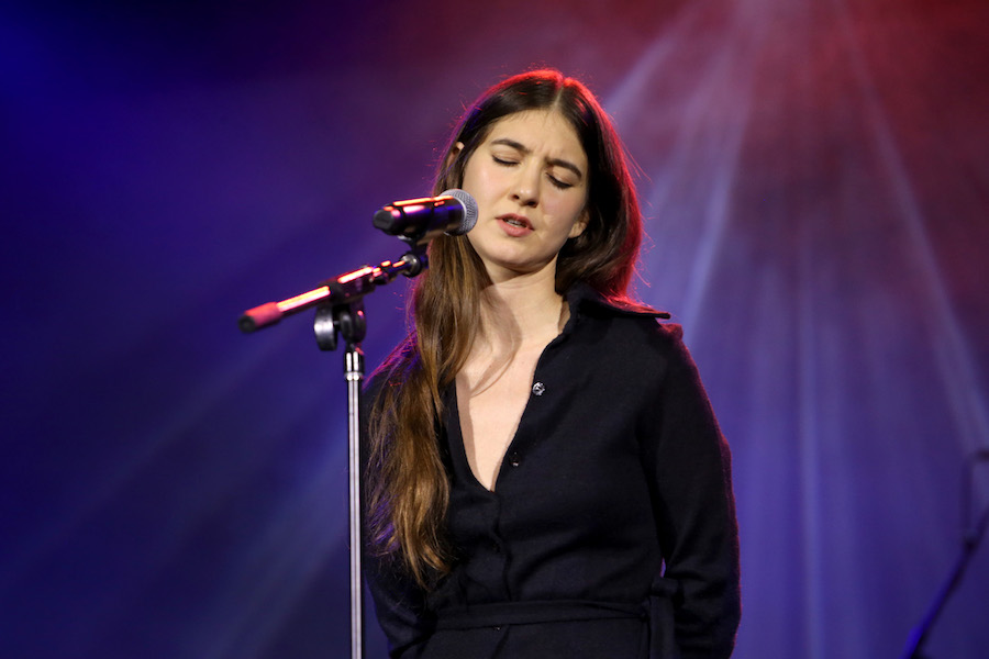 Weyes Blood Performs 8 Songs on Instagram Livestream | setlist.fm