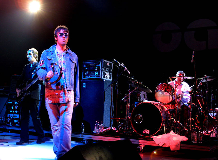 19 Years Ago Today, Oasis Kickoff Brotherly Love Tour w/ 12 Songs ...