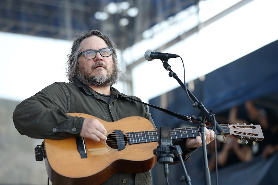Jeff Tweedy Plays 28 Song Set, 2 Live Debuts at Drive-In Concert ...