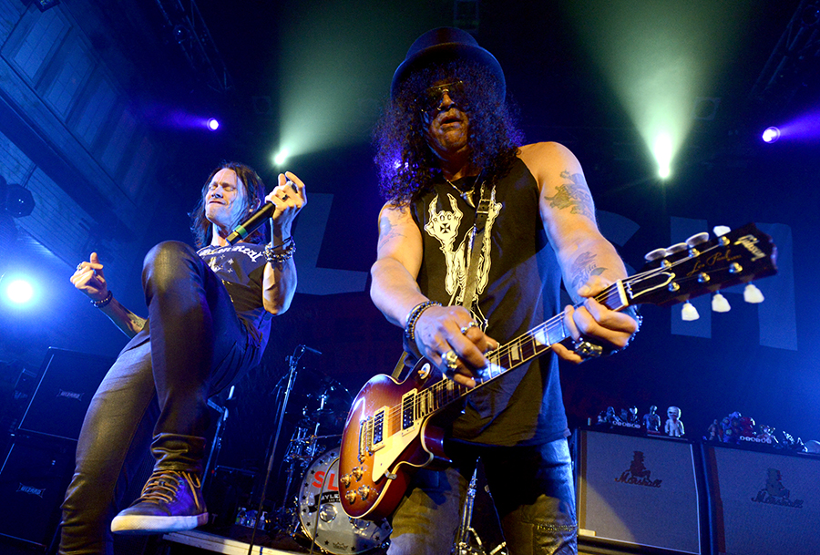 Slash Live-Debuts 33 Year-Old Guns N' Roses Rocker in Mexico | setlist.fm