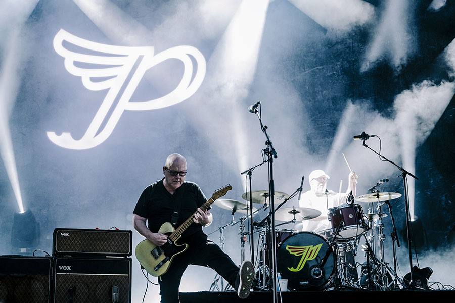Pixies Live Debut "Oyster Bed" in Galway Airport | setlist.fm