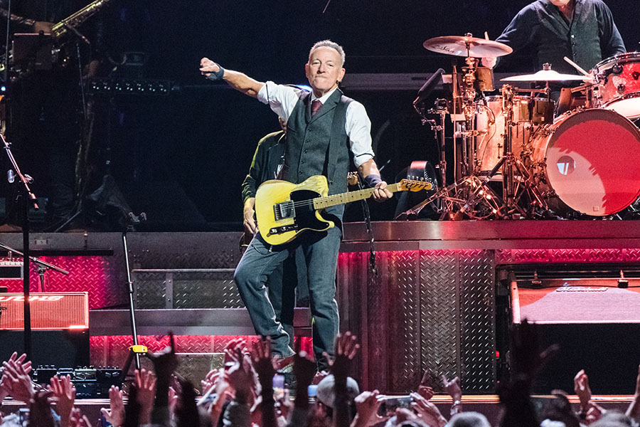 Bruce Springsteen Plays 'Santa' for Second Time in 8 Years | setlist.fm
