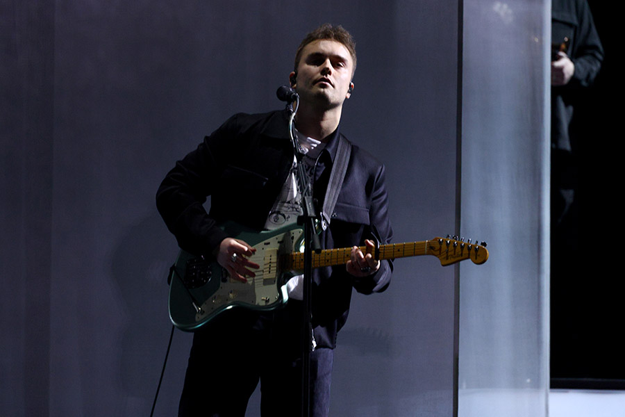 Sam Fender Live Debuts Four New Tunes in Paris | setlist.fm