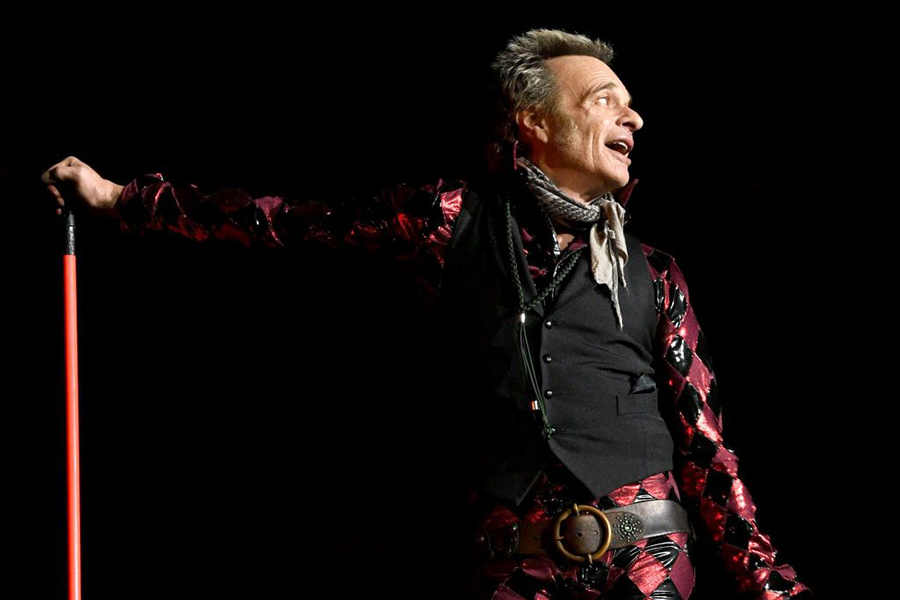 David Lee Roth Jumps Back On Stage After Five Years Away | setlist.fm