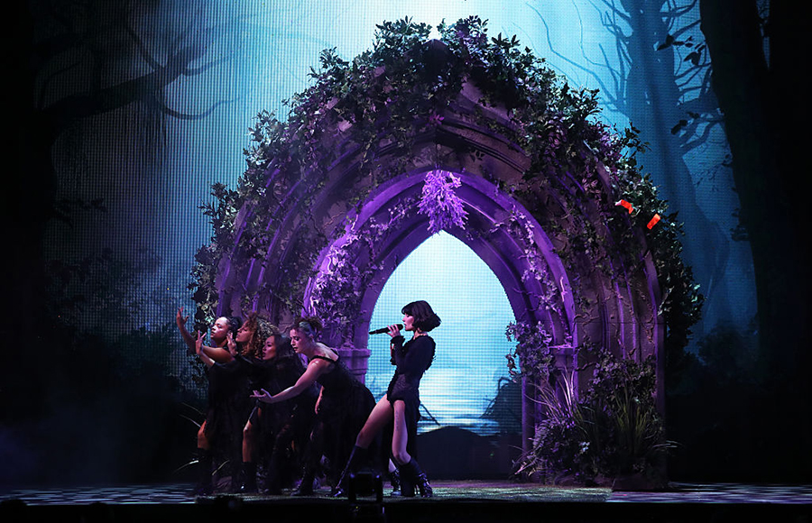 Halsey Stuns at the Hollywood Bowl — Featuring Evanescence! | setlist.fm