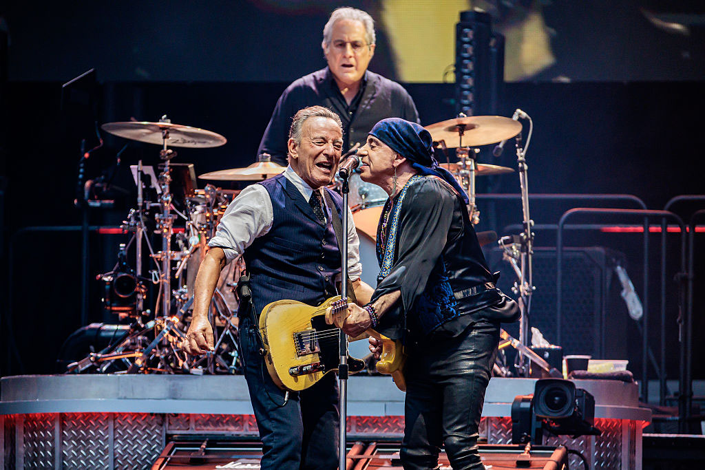 Little Steven Returns To Springsteen's Side After Operation | setlist.fm