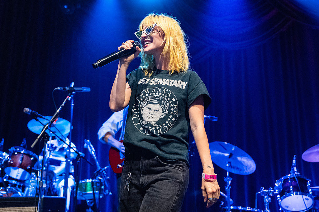 Hayley Williams Live Debuted "Mirtazapine" with Bleachers | setlist.fm